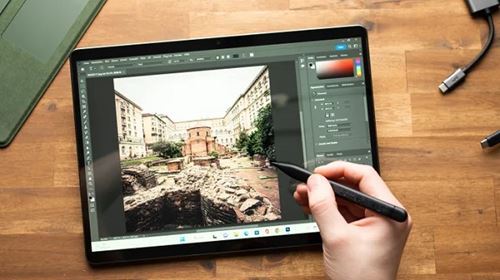 7 Best professional and most expensive drawing tablets for senior artists
